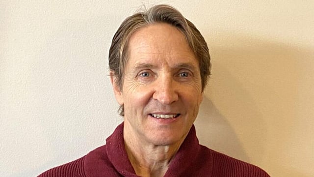 Cancelled BC teacher jokes about unmarked indigenous graves by ordering orange T-shirt